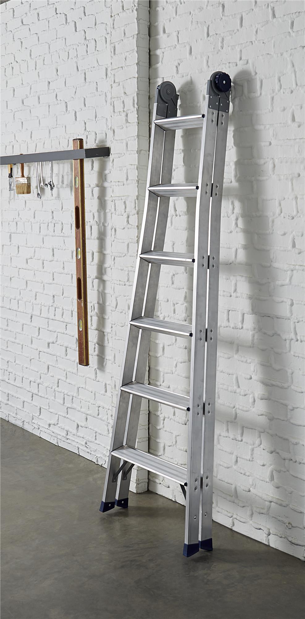 2-in-1 Step and Extension Ladder, 8 ft. 11 in. Reach - Cosco